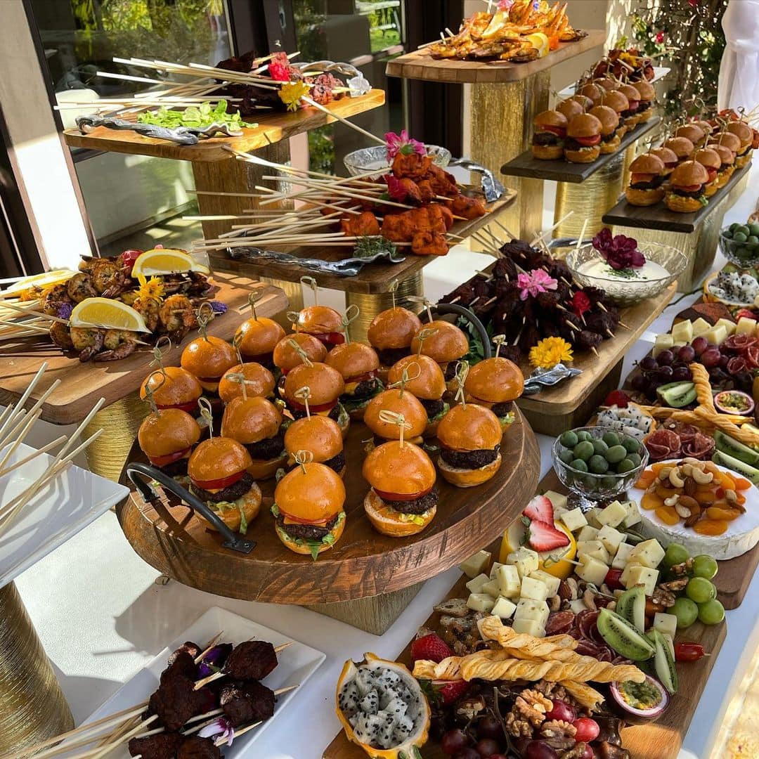 Your Wedding Catering Cost Guide Plus 10 Tips To Maximize Your Food 